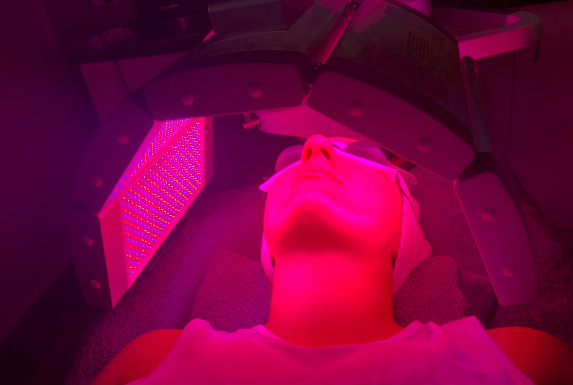 What Is LED Light Therapy And What Are The Benefits What Is LED Light Therapy And What Are The Benefits